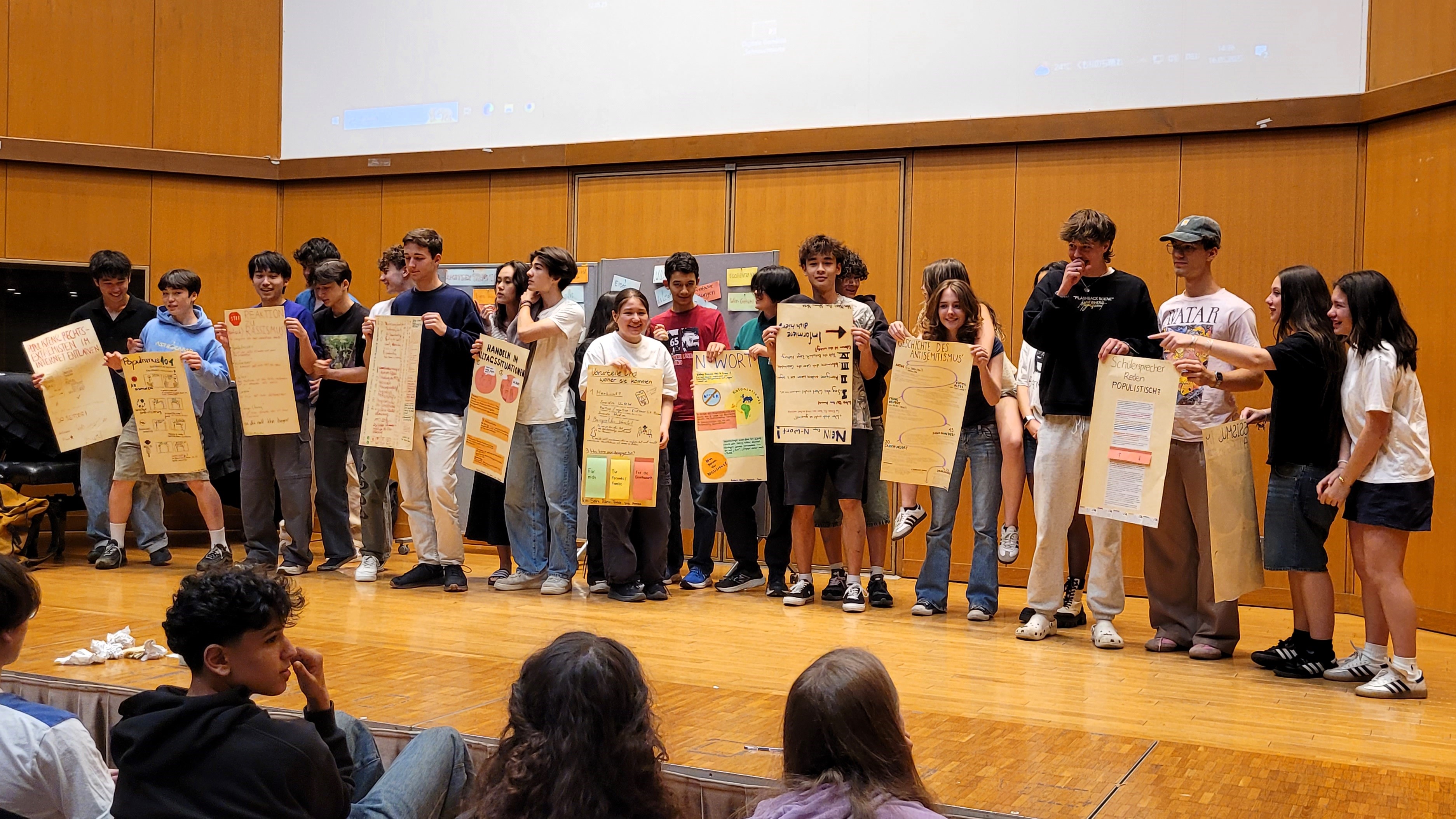 Workshops der Klassen 10 und 11 gegen Rassismus und Populismus ...