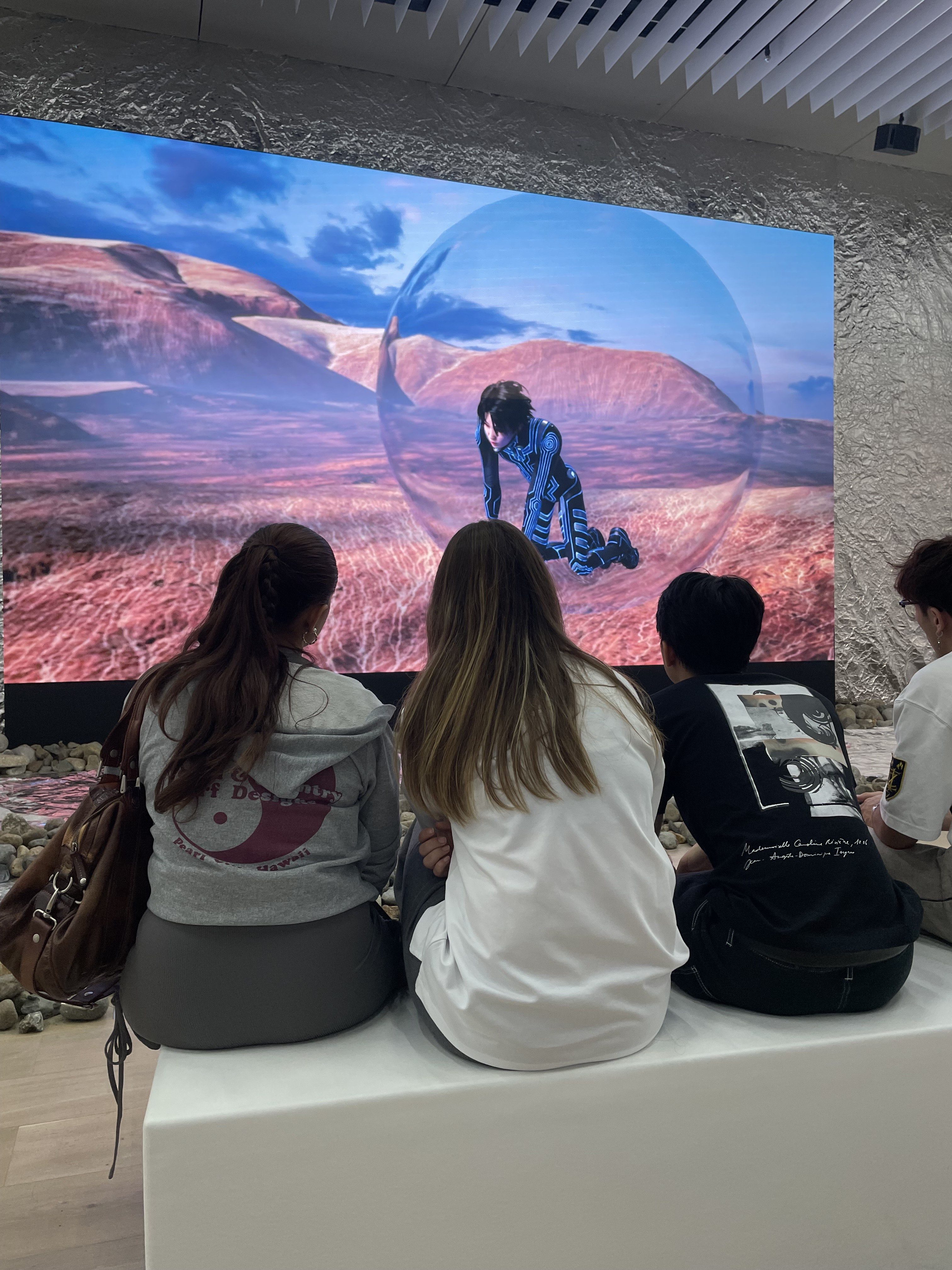 Besuch der Ausstellung „Machine Love – Video Game, AI and Contemporary ...